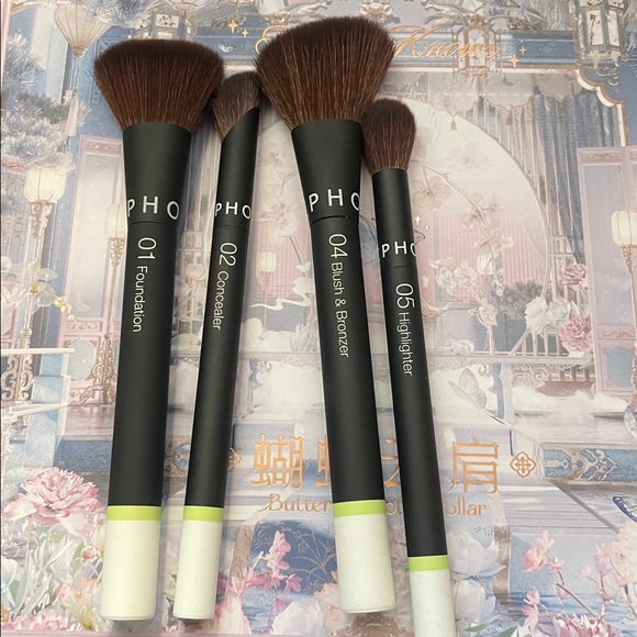 Sephora | Makeup | Sephora Black And White Brush Set With Brown ...